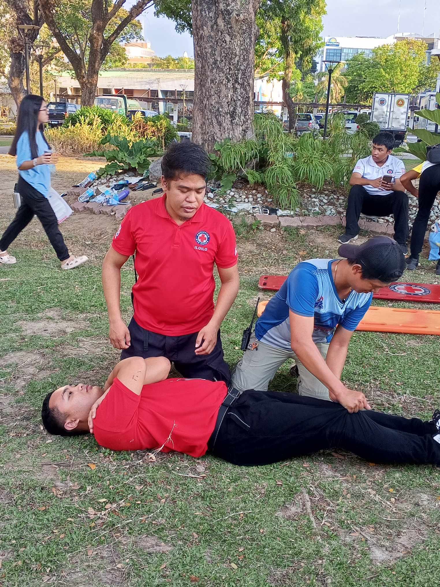 Practical Emergency Skills Training with the Philippine Red Cross - St ...